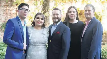 Anuncian su compromiso - PressReader