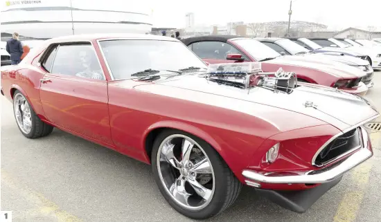 Rassemblem­ent record de 1890 Ford Mustang à Québec - PressReader