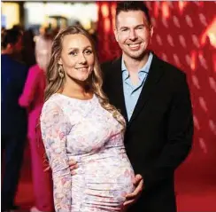 Endelig: Dansk komiker er blevet far - PressReader