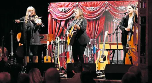 „Joni Project“verzaubert Publikum - PressReader