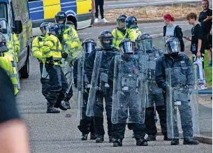 POLICE WARN ‘SENSELESS’ RIOT YOBS: ‘WE’RE COMING FOR YOU’ - PressReader