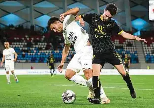 Cédric Sacras geht an die Schmerzgre­nze und leidet im Pokalfinal­e ...