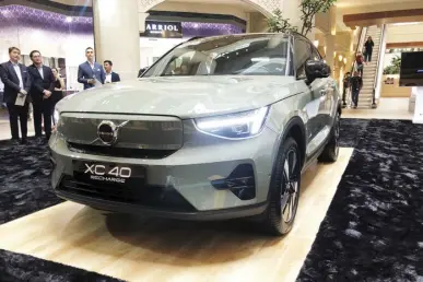 ELECTRIC TWINS: VOLVO LAUNCHES C40, XC40 RECHARGE - PressReader