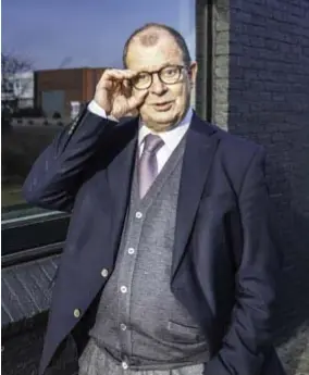 “Meneer Hoeyberghs tast de grens niet af, hij laat luidruchti­g weten ...