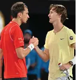 Un brillante Sebastian Korda sorprende a Daniil Medvedev - PressReader