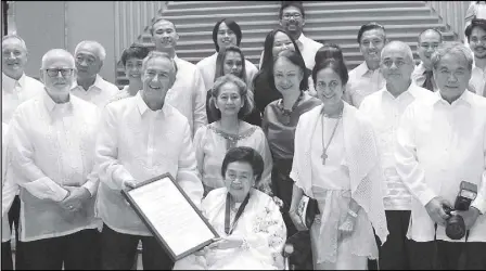 CONSUNJI FAMILY RECEIVES ESPRIT DU CHEVALIER MEDAL: - PressReader