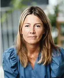 DIANE DE KERGAL MET LA SOIE EN LUMIÈRE AVEC ÉMERGENCE - PressReader