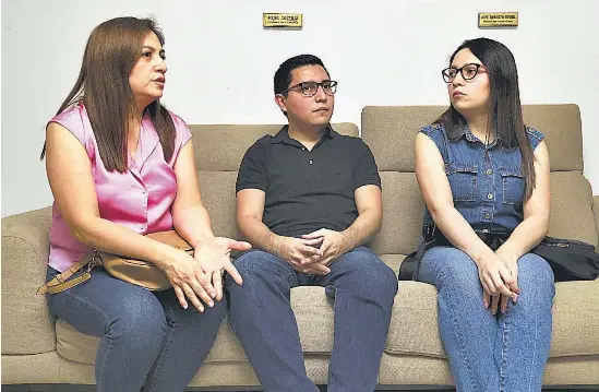 “Mis hijos pueden quedar ciegos” - PressReader