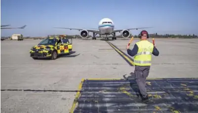 Donkere wolken boven luchthaven Luik - PressReader