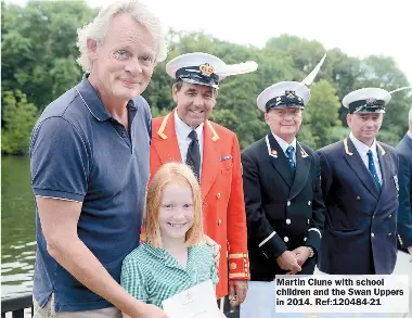 Martin Clunes at the Swan Upping - PressReader