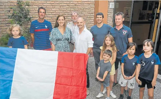 Pasión mundial: así esperan los franceses “locales” la final - PressReader