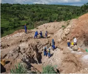 All-female African mine carves out sustainabl­e future - PressReader