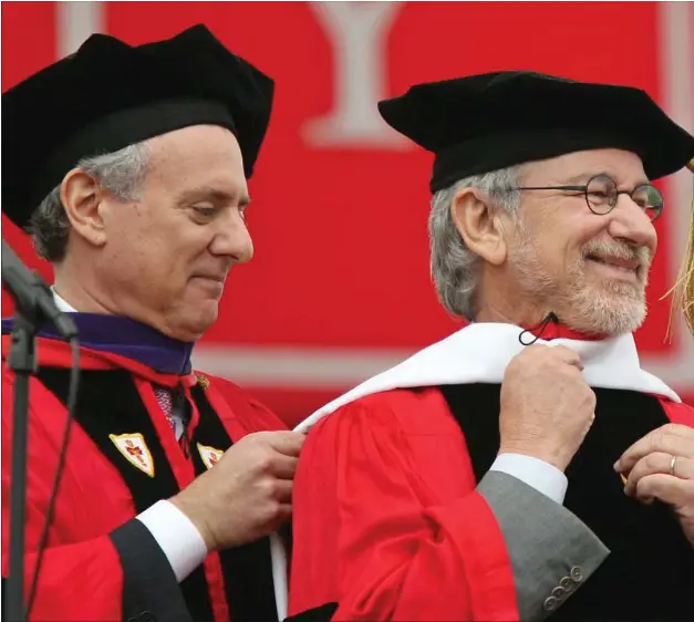 SKY MILLIARDAE­R - PressReader