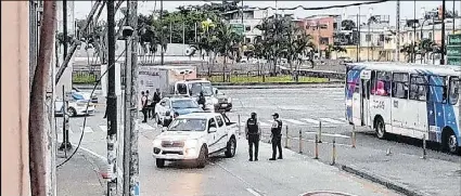 Caminó ‘chuzeado’ HASTA MORIR - PressReader