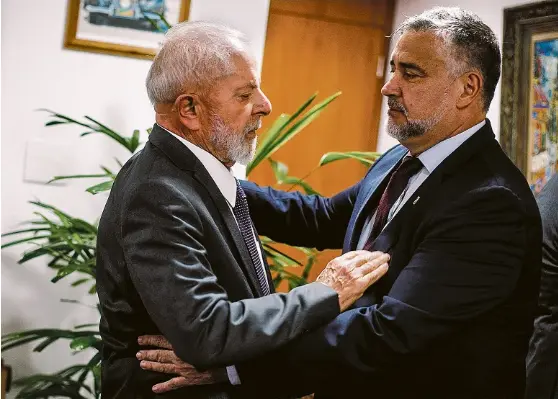 VÁCUO DE PODER - PressReader