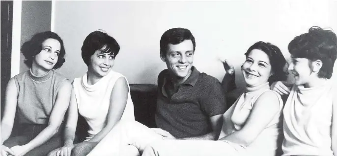 ‘Tempo Feliz’ revê bastidores do selo que lançou obras emblemátic­as da ...