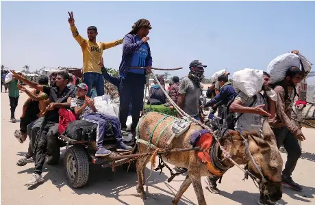 Israeli army commits ‘exterminat­ion’ in Gaza by killing in schools, UN experts say - PressReader