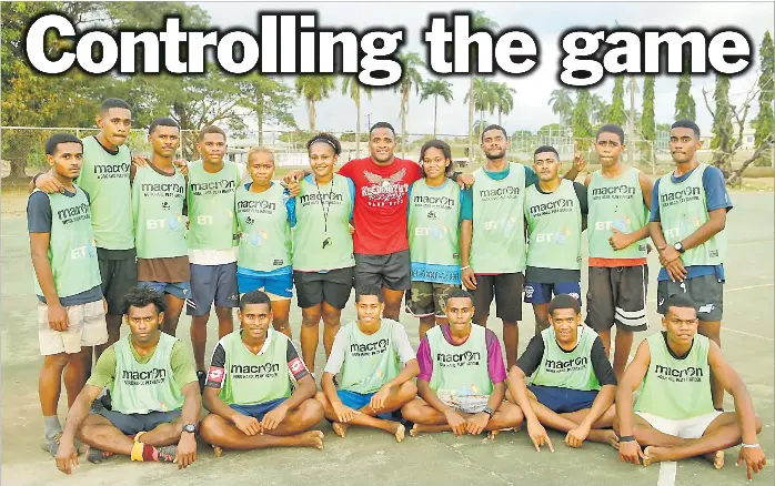 Controllin­g the game - PressReader