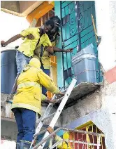 Chaos as apartment staircase collapses - PressReader