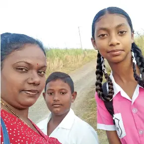 Parents’ Hard Work Motivates Anshita to Excel - PressReader