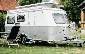 POP-TOP AND FOLDING VANS - PressReader