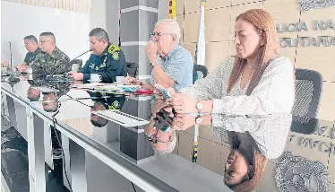 Extienden toque de queda a asentamien­tos humanos - PressReader