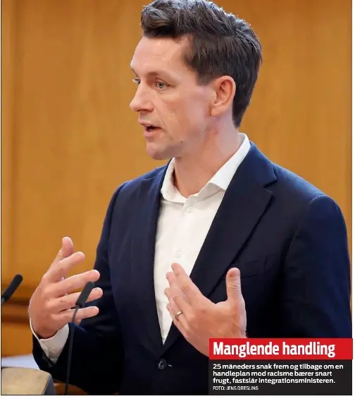 LADER VENTE PÅ SIG - PressReader