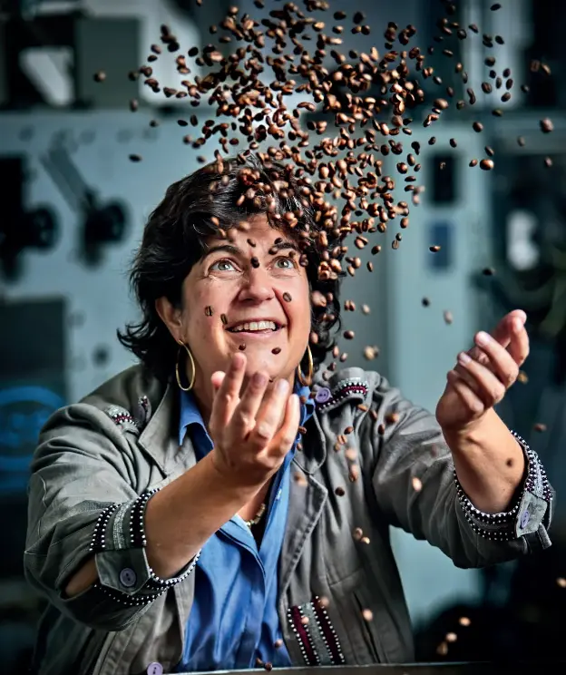 PHÉNOMÈNE LE CAFÉ NE BOIT PAS LA TASSE ! - PressReader