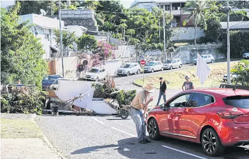 Voting rule riots continue in Noumea - PressReader