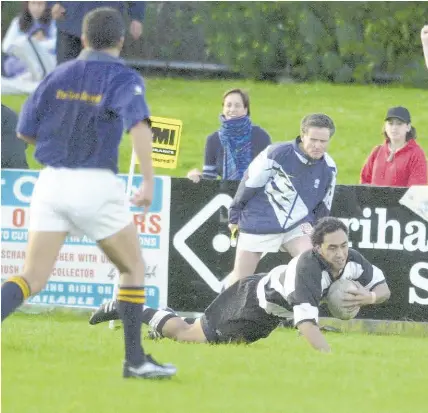 Man in the middle a proud life member - PressReader