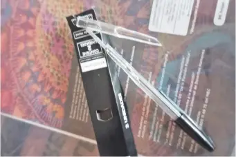 Kits llegan rotos y además no habrá vouchers ni útiles diferencia­dos ...