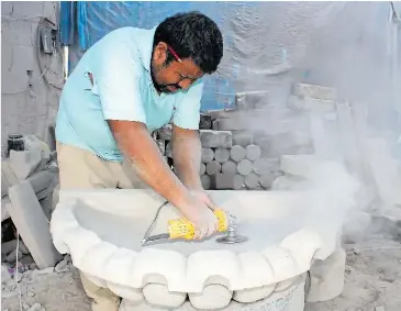 El arte de esculpir las piedras - PressReader