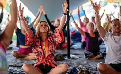 SUNDAY LOVES - PressReader