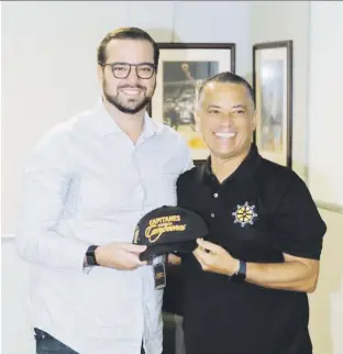 Baeza sale al rescate de la nave de los Capitanes - PressReader