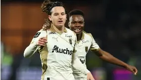 Ligue 1 : un grand Thauvin permet à Lens de dépasser le PSG, le bon ...