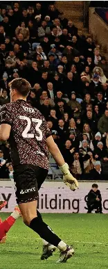 Robins need to find cutting edge against the top teams - PressReader