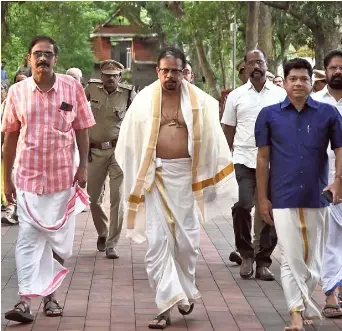 Comtrust land kicks up a political controvers­y - PressReader