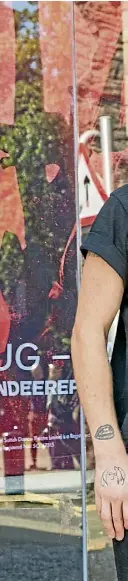 From View fight to family: Laura and Kyle find way home - PressReader