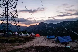 Makeshift migrant camps offer refuge, but with risks - PressReader