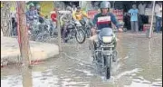 Sewage overflows from manholes on Tedhi Pulia crossing - PressReader