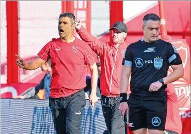 El Rojo en rojo: volvió a perder, el estadio estalló y renunció Vaccari ...