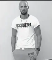 Përplasje në "Tiktok" dhe luftë nëpër rrugë, Noizy kallëzon Clevion ...