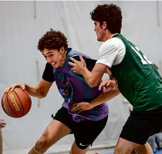 Summer hoops hottest show - PressReader