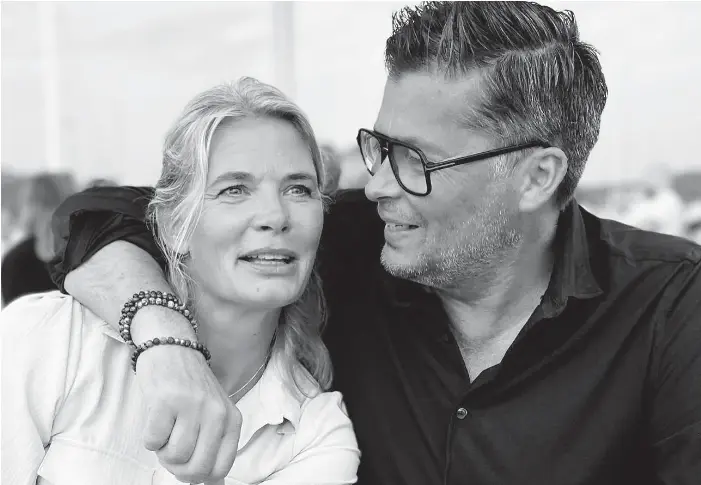 Nicklas och Johanna hann fira en sista bröllopsda­g ihop - PressReader