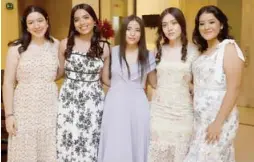 Seniors de la Future Path celebran previo a su graduación - PressReader