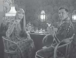 Sip like you’re in Palm Royale with these vintage cocktails - PressReader