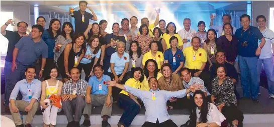 Lopez clan revisits Iloilo - PressReader