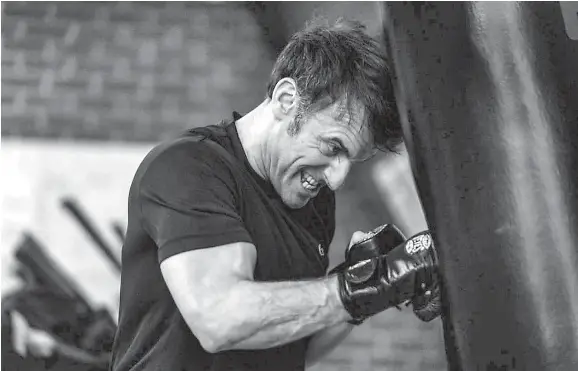 Macron, en el boxeo, un cliché entre los políticos - PressReader