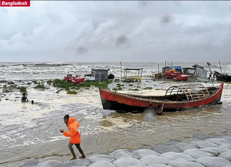 Thousands flee as cyclone nears - PressReader