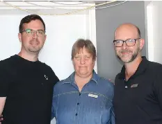 Apteker tree af na 30 jaar - PressReader